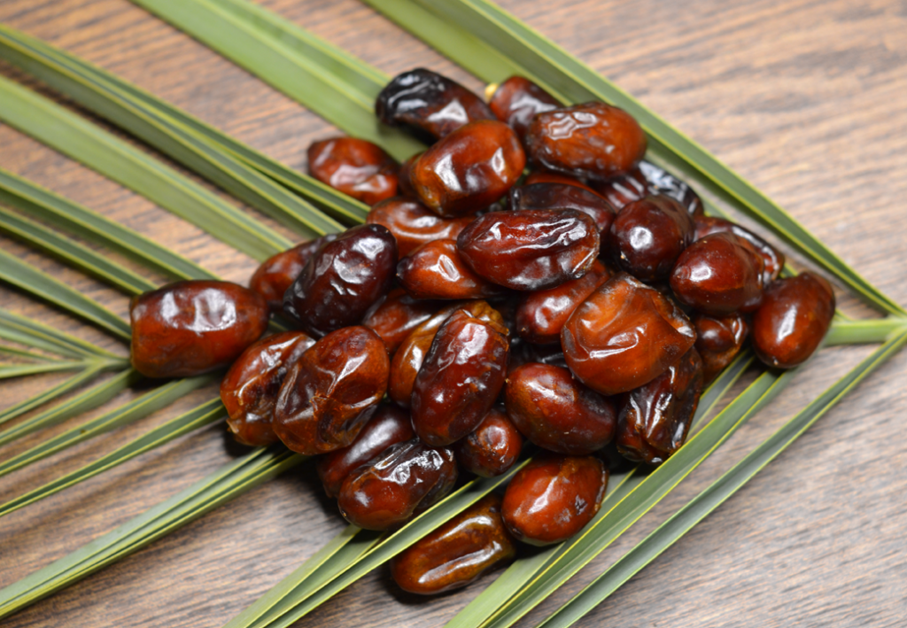 Types of Khajoor in Saudi | Best Pind Khajur Price - Kurma Dates